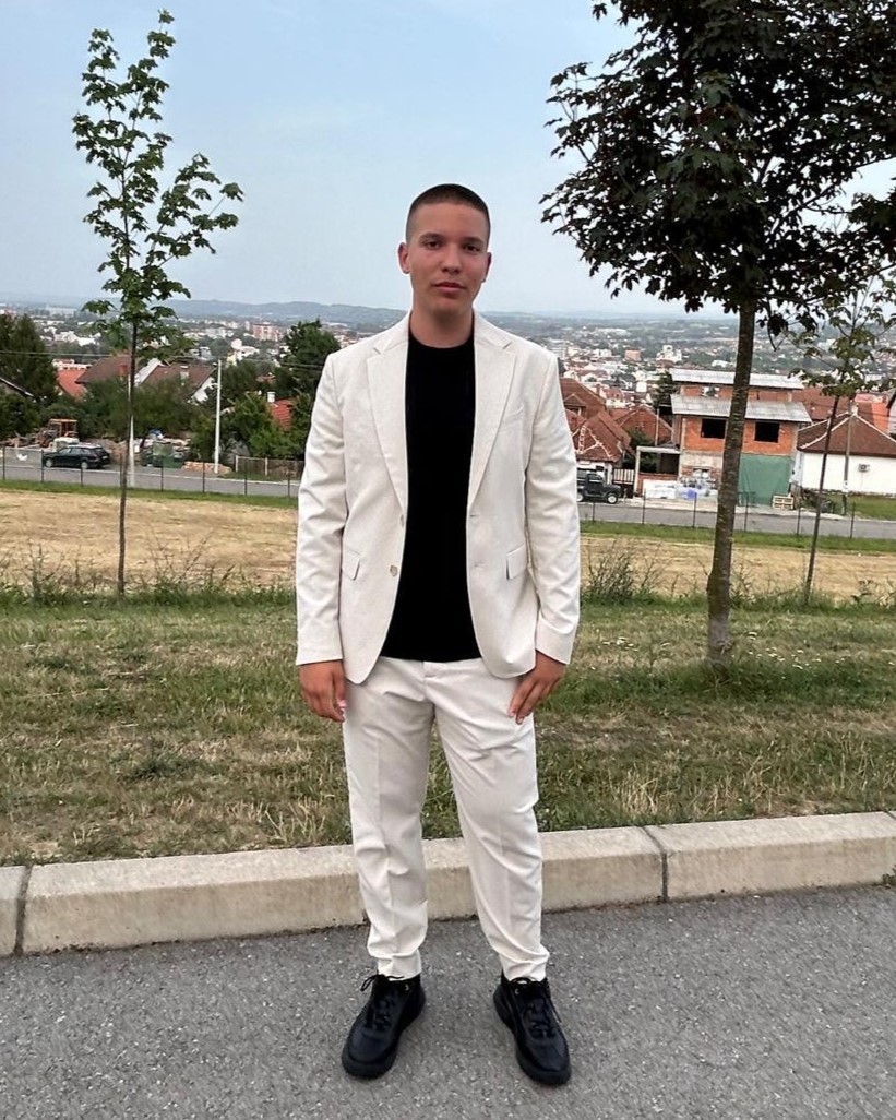 NAJBOLJI MEĐU NAJBOLJIMA: Đak generacije OŠ "Milovan Glišić" - Lazar ...